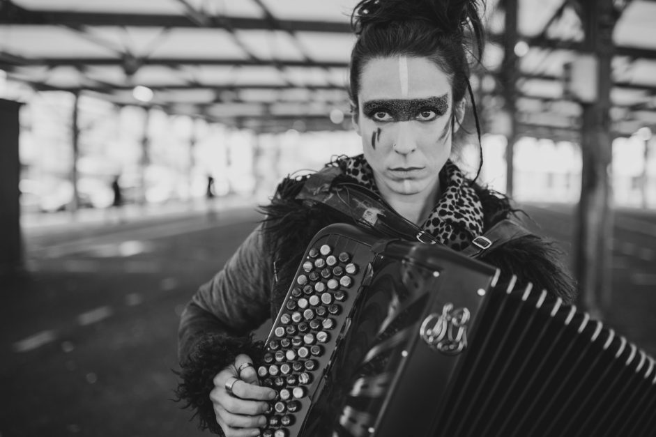 Yoanna : c'est toi, le deuxième sexe ? - Culturesco